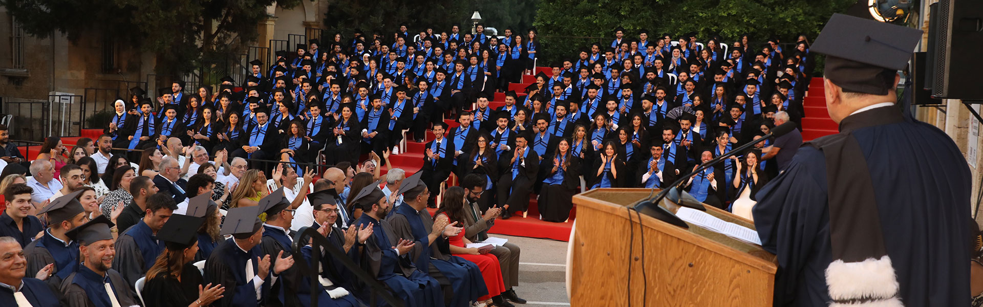 Cérémonie de remise des diplômes aux étudiants de l’ESIB, de l’ESAR, de ...